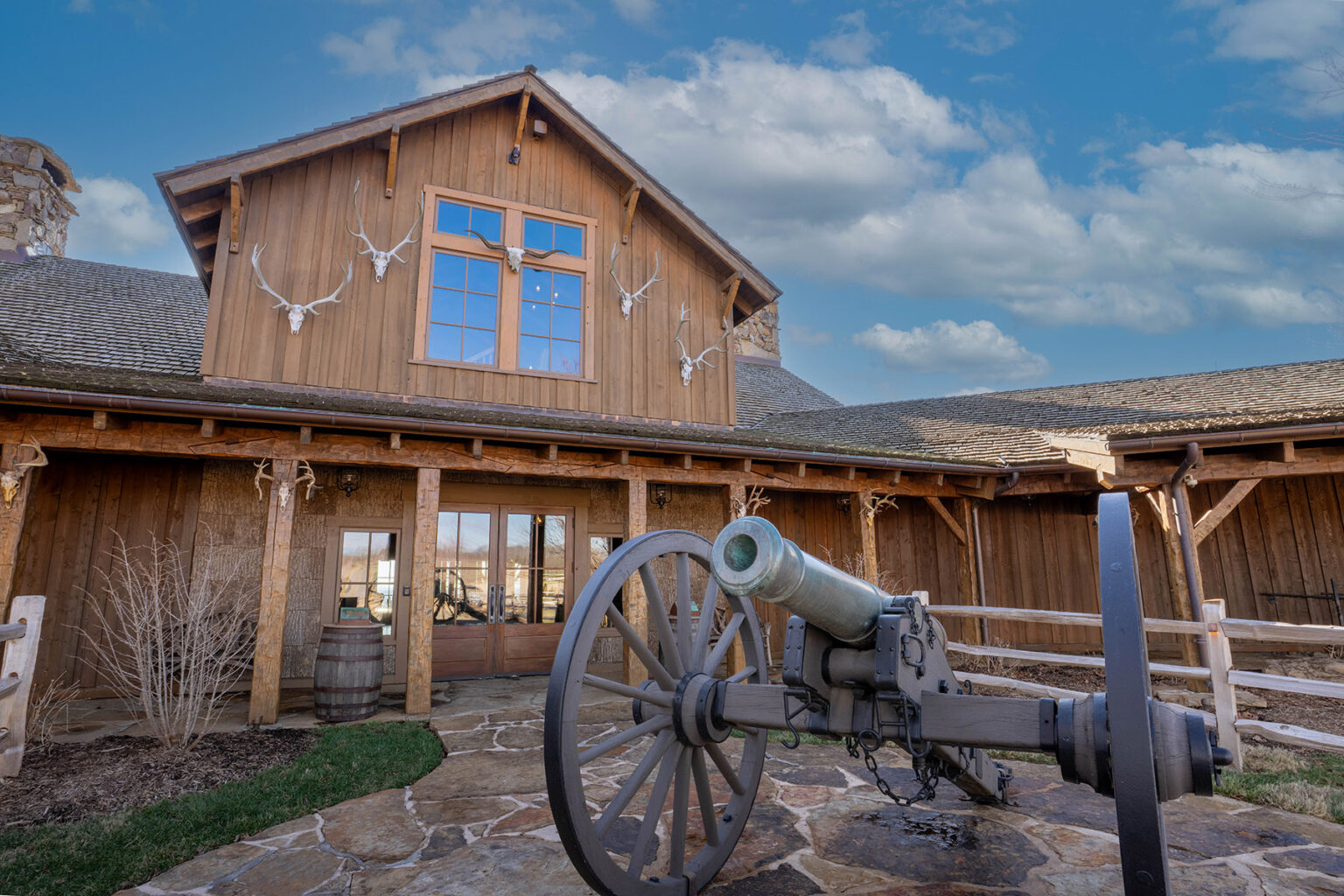 Thunder Ridge Nature Arena Suites | Big Cedar Lodge